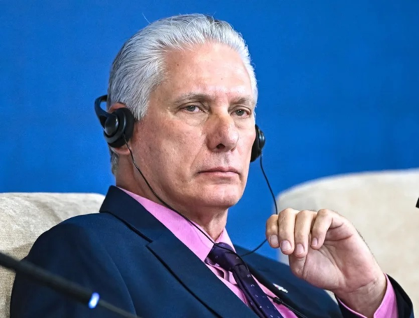 Cuba inicia recolección de firmas para respaldar a Nicolás Maduro como ...