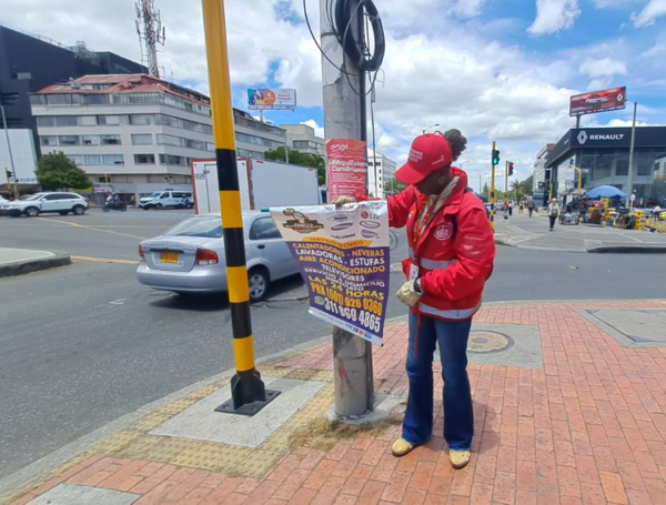 El ranking de las empresas que más contaminan con publicidad en Bogotá: se han retirado casi 8. ...