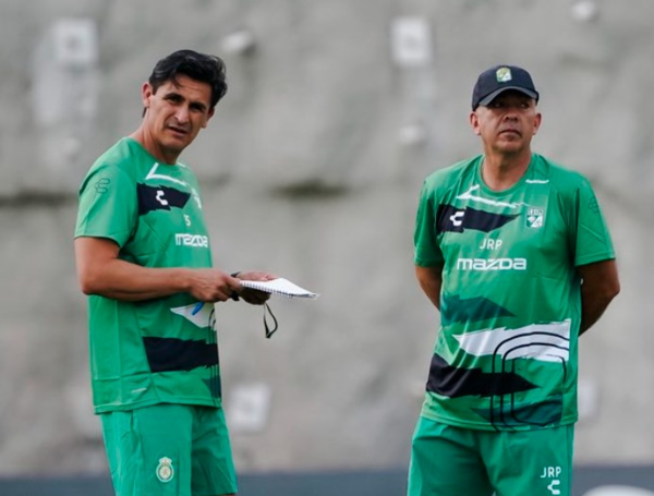 ‘Nacho’ Ambriz, nuevo técnico del León, le envió un mensaje directo a James Rodríguez y contó lo ...