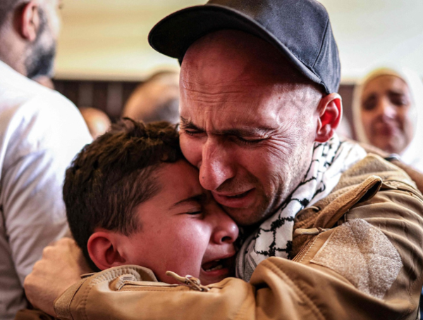 En fotos: así regresaron los rehenes de Hamas a Israel, con sus ...