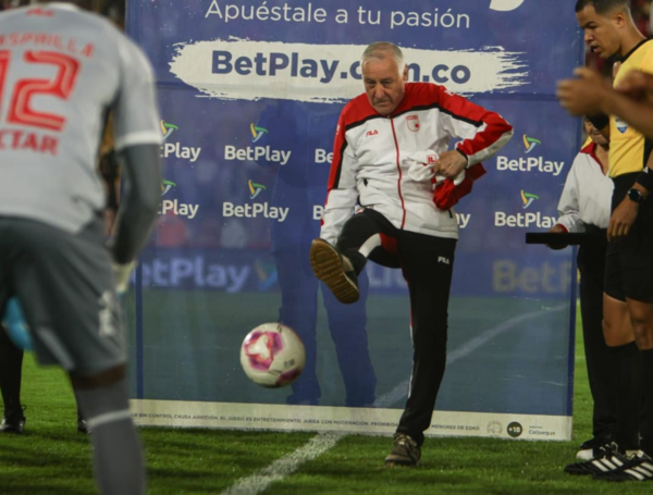 Omar Lorenzo Devani, uno de los goleadores históricos del fútbol ...