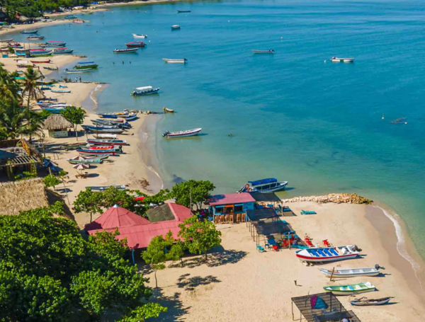 Rincón del Mar, el refugio del Caribe con playas tranquilas, manglares ...