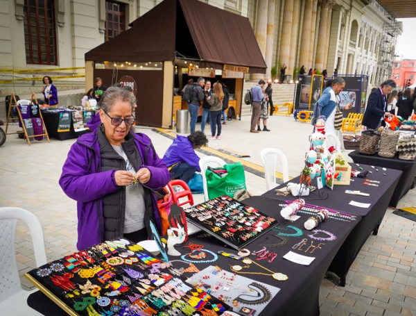 El Bronx Distrito Creativo abrió, por primera vez, sus puertas a los ...