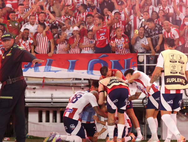 Santiago Cruz, hincha del Tolima, le cumple la promesa al Checo Acosta ...