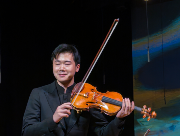 Ovaciones de pie y debut de Simon Zhu marcaron el primer concierto del ...