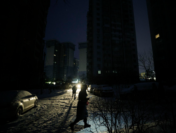 Rusia lanza ataque con 25 misiles y más de 290 drones contra la capital ...