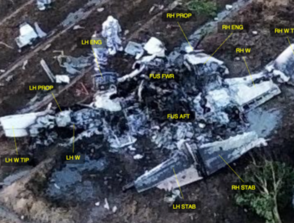 Detalles de la inspección al fuselaje y a la cabina de la avioneta del ...