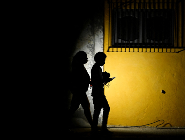 Cuba implementa esquema en dólares para contratar energía solar bajo ...