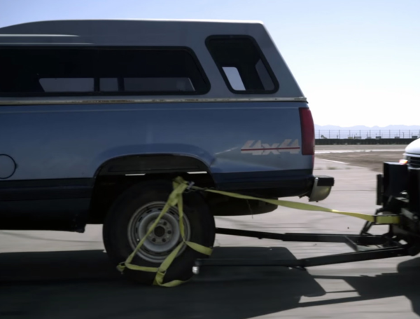 ¿Qué es el 'Grappler Police Bumper'? Este es el dispositivo que permite ...