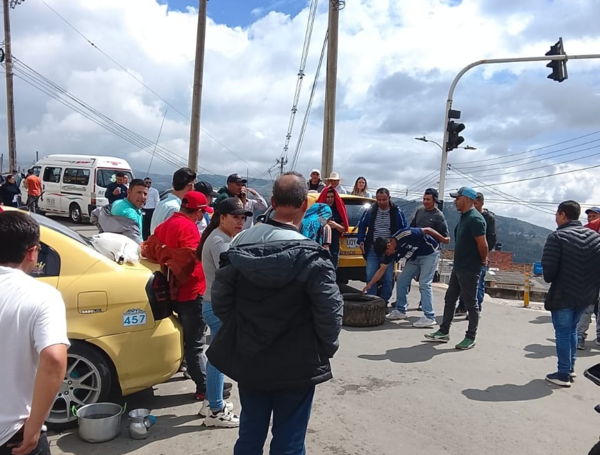 Caos en Tunja por protesta de taxistas: 13 bloqueos paralizaron la ...