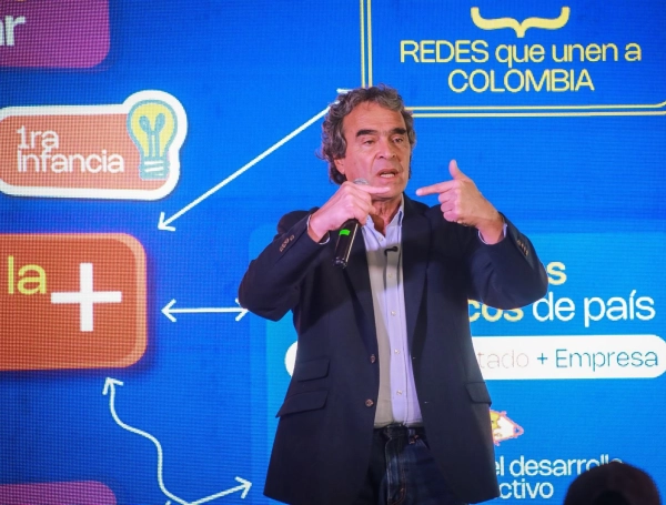 Claudia López y su dura pulla a Sergio Fajardo sobre su futuro tras ...