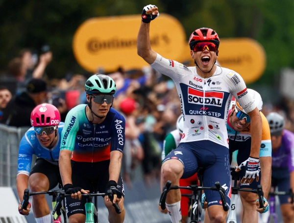 Egan Bernal aguantó los ataques y el ritmo infernal de la etapa 18 del ...