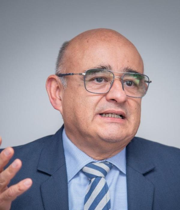 Sin firma de Mineducación, José Ismael Peña se habría posesionado como ...