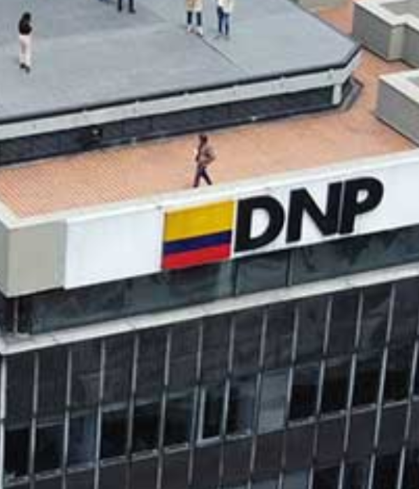 Las conexiones de la funcionaria nombrada y despedida de Planeación que incomodaron en Casa de ...