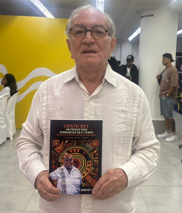Édgar Rey Sinning relanza su libro sobre los negros de Cristo Rey en la ...