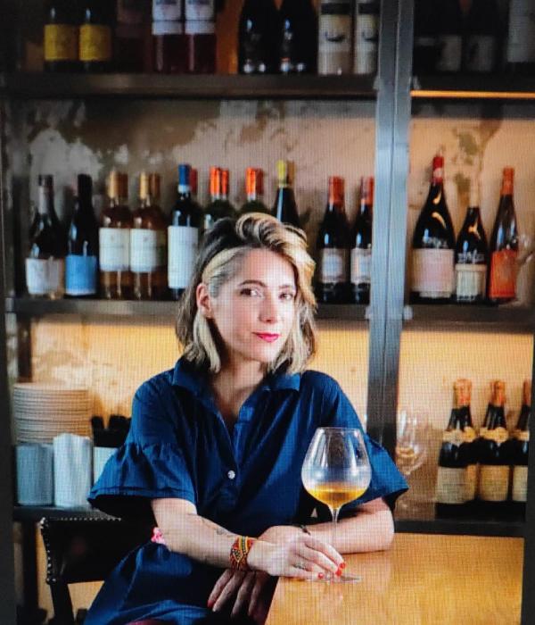 Chin Chin, el bar de vinos que la saca del estadio en Bogotá