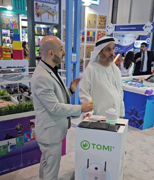 Medellín: TOMi, la iniciativa educativa fundada por paisas que triunfa en el mundo