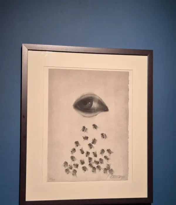 Grabados del artista colombiano David Manzur se exhiben en Medellín