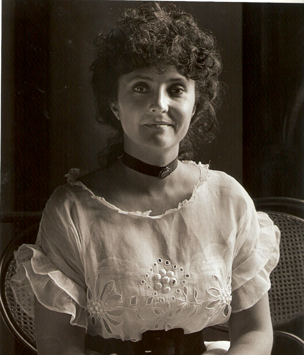 'El arte es el único camino para desobedecer al sistema': la escritora ...