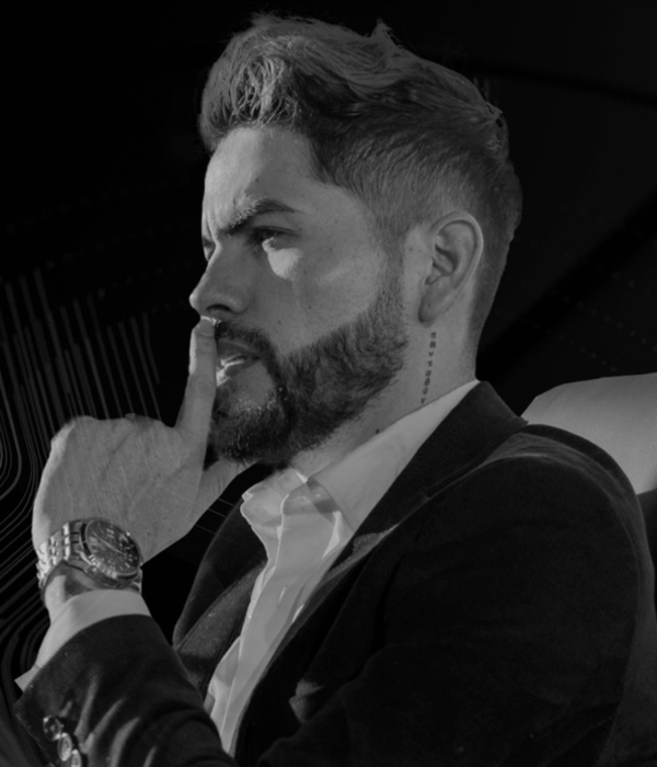 Jack Baker logra un hito literario en Colombia y anuncia un plan global ...