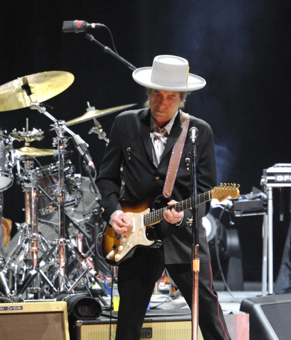Bob Dylan, el cronista incombustible: más de 600 canciones, un Nobel ...