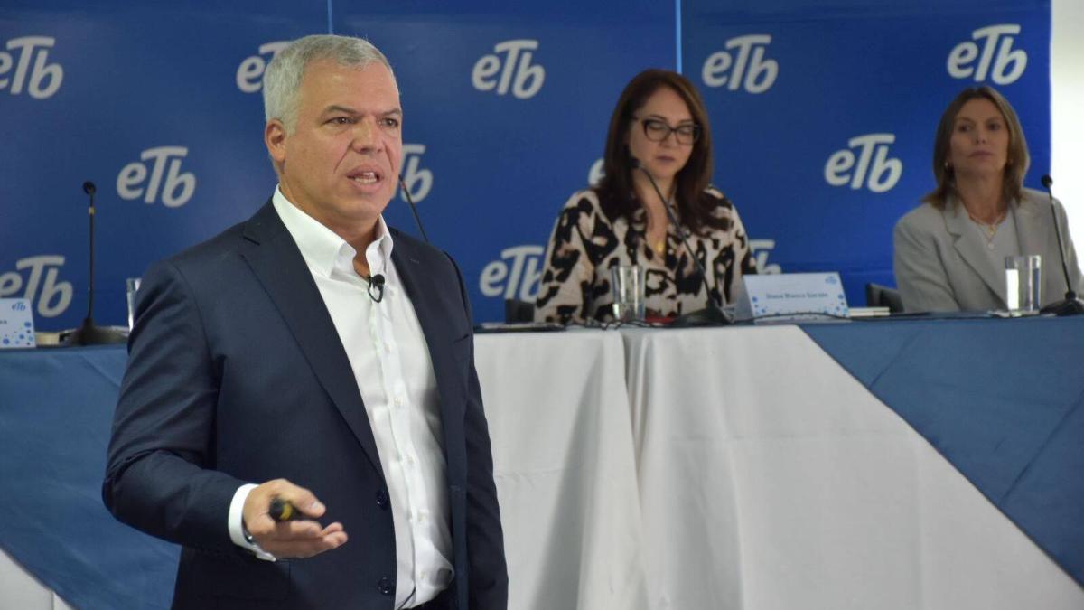 ETB: presidente Alex Blanco habla de los Centros Digitales y conectividad