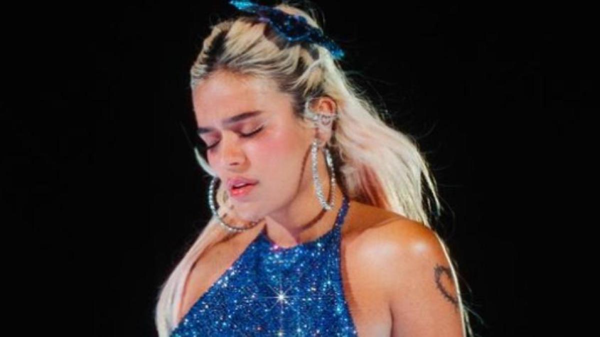 (Video) Graban a Karol G llorando en pleno concierto por la muerte de ...