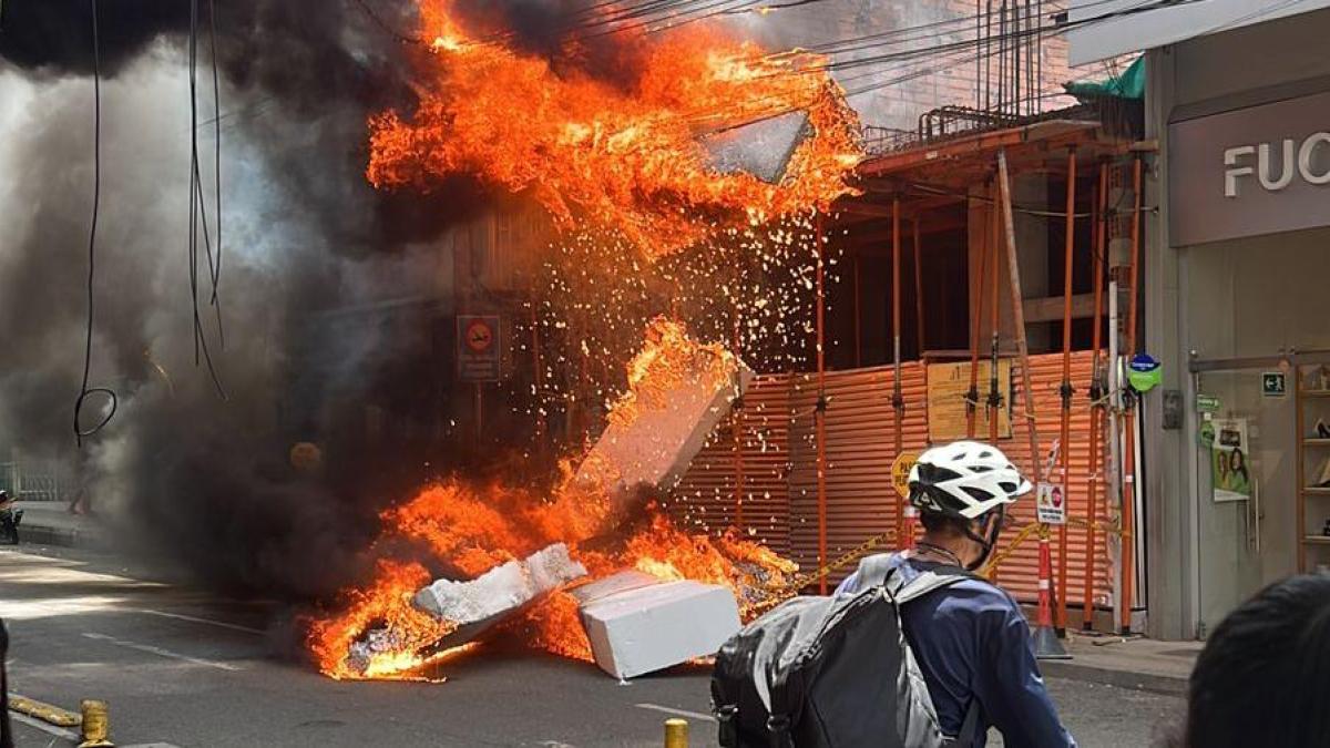 Tres lesionados dejó incendio estructural en una construcción de Itagüí