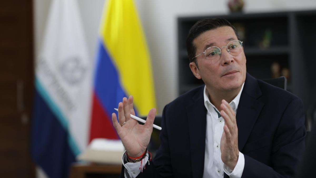 'Golpear mediáticamente a la Registraduría es jugar con candela y socavar la democracia': Hernán ...