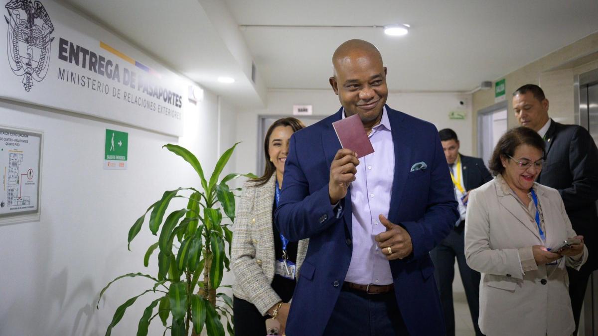 En medio de sacudón en Cancillería, se define futuro del pleito con Thomas Greg por caso de ...