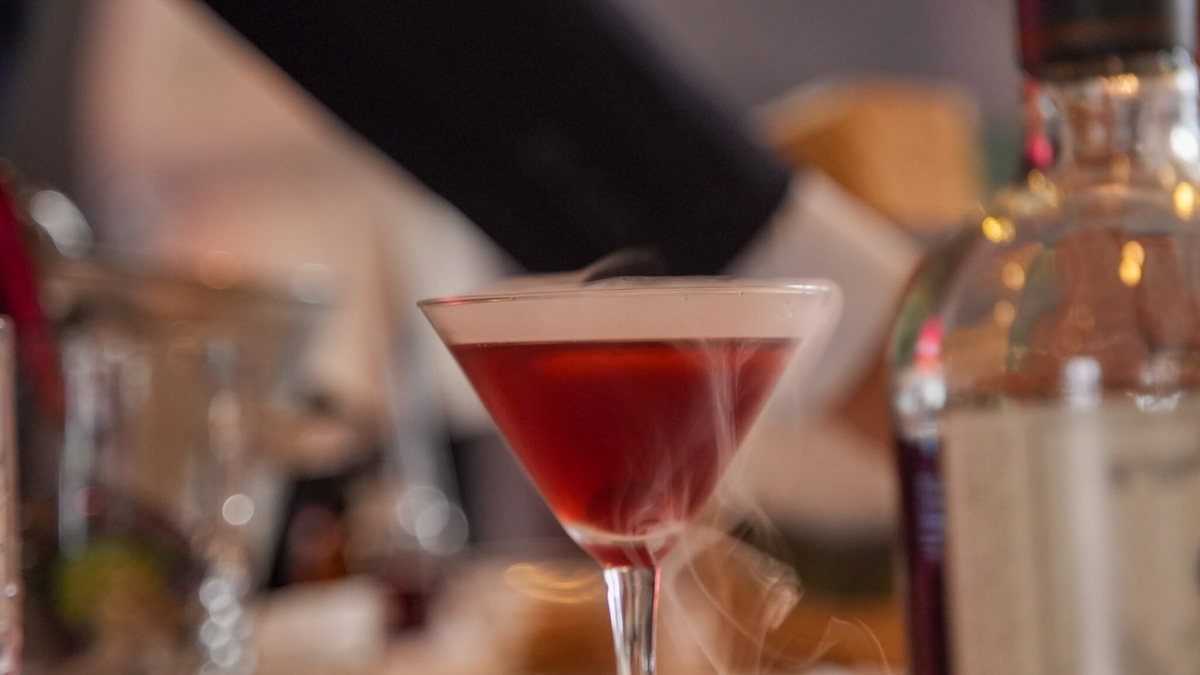 El Alquimista World Bar 2025 elegirá al mejor mixólogo del país en una ...
