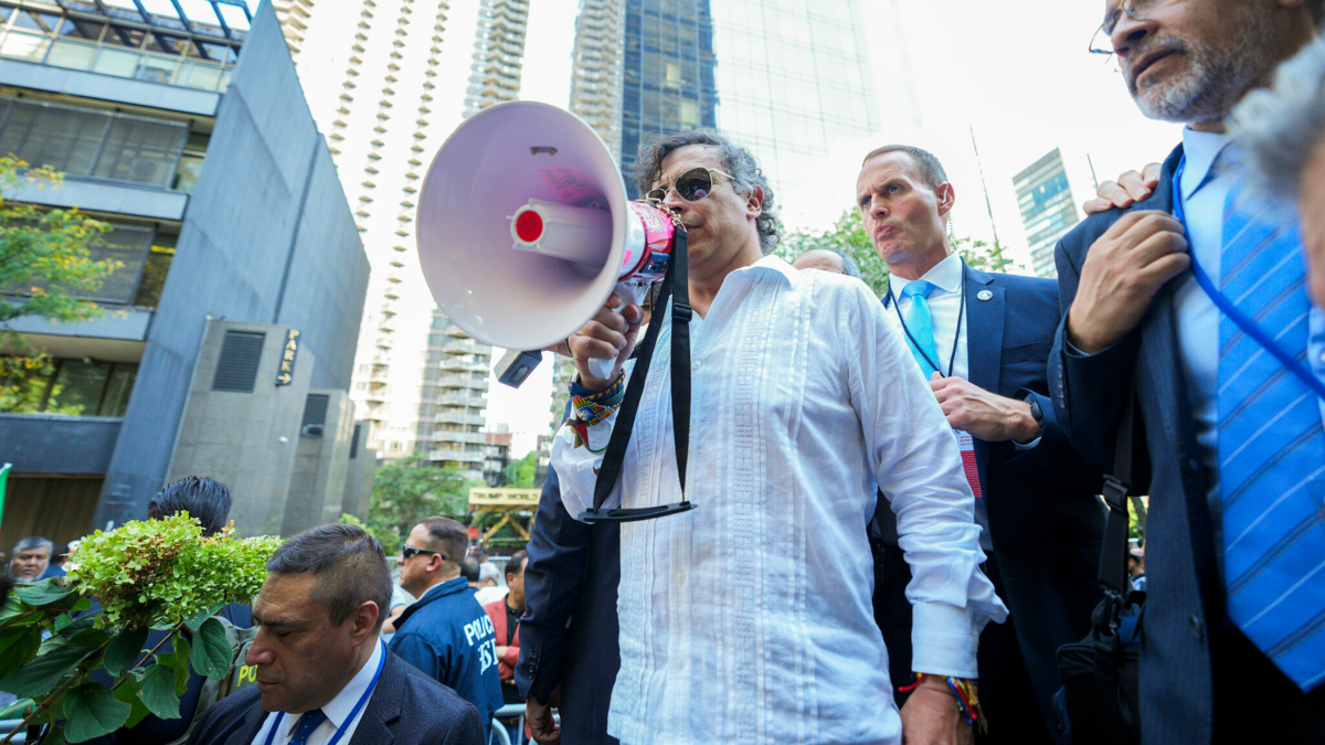 Precandidatos firmaron comunicado conjunto rechazando declaración del presidente Petro en ...