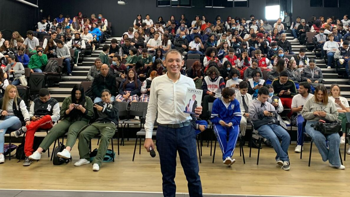 De vender dulces en la calle a ser uno de los 10 mejores profesores del ...