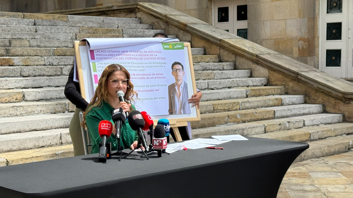 Colombia: Alleged Irregular Diplomas Linked to Government Officials ...