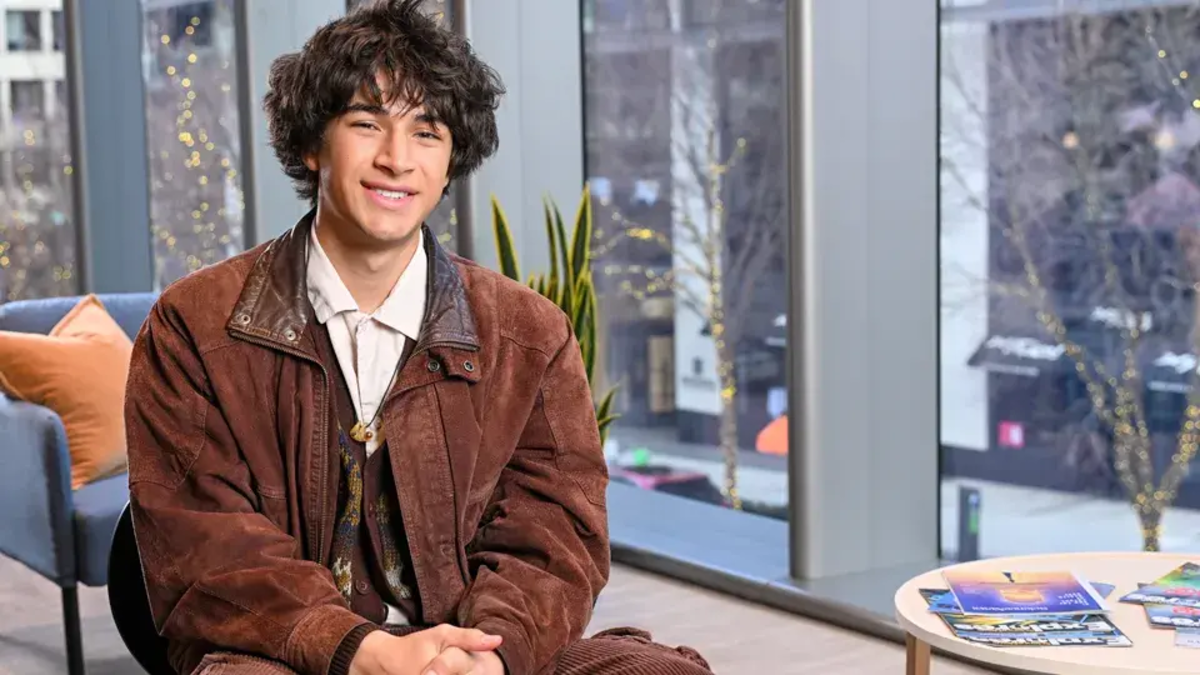 AI Helps 18-Year-Old Student Uncover 1.5 Million Hidden Cosmic Objects ...