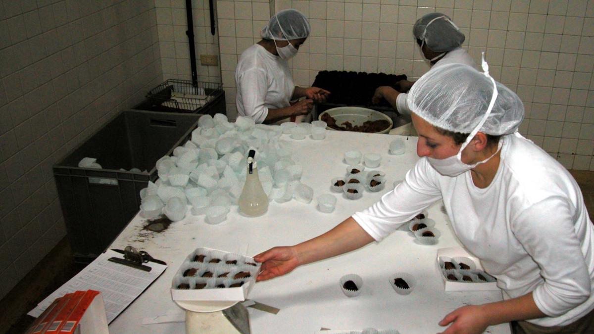 Para combatir el gota a gota hay que incentivar e microcrédito