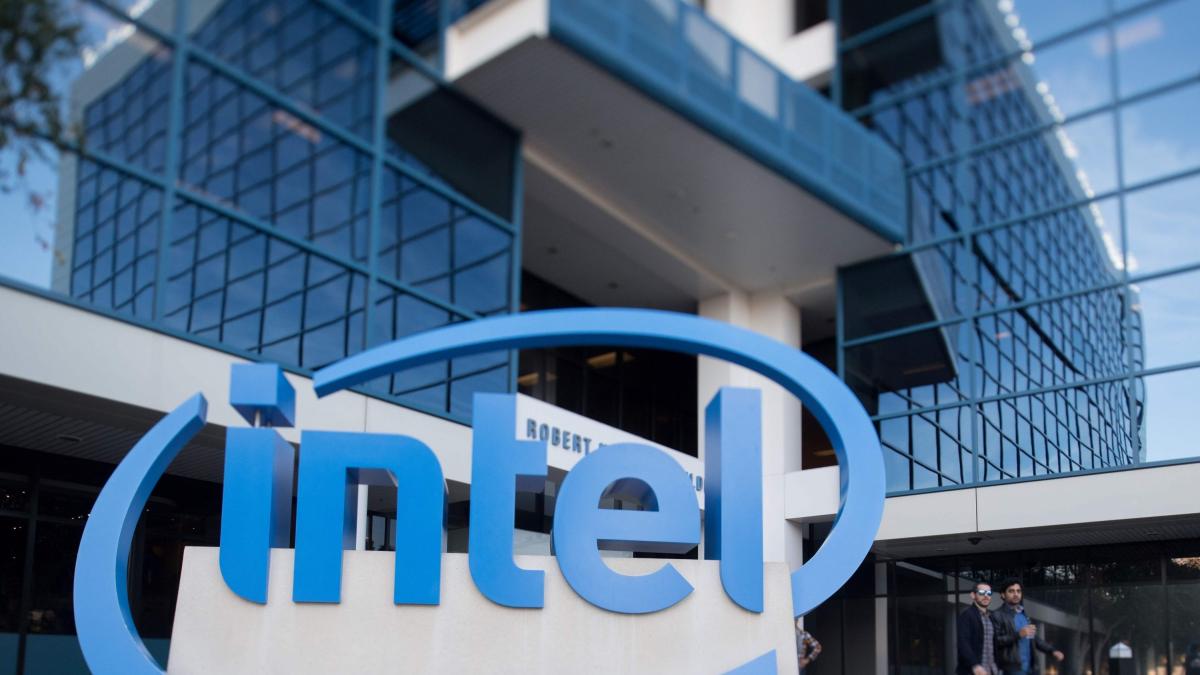Intel presenta su primer chip con inteligencia artificial