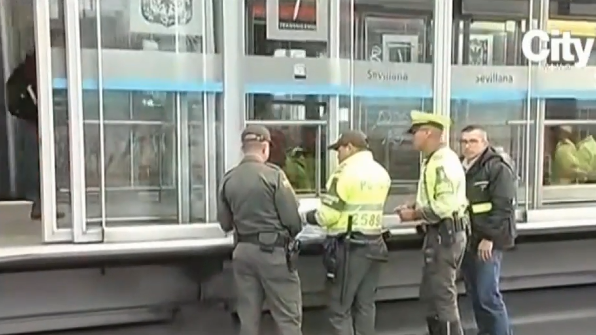 Un Hombre Murió Al Intentar Colarse En Transmilenio