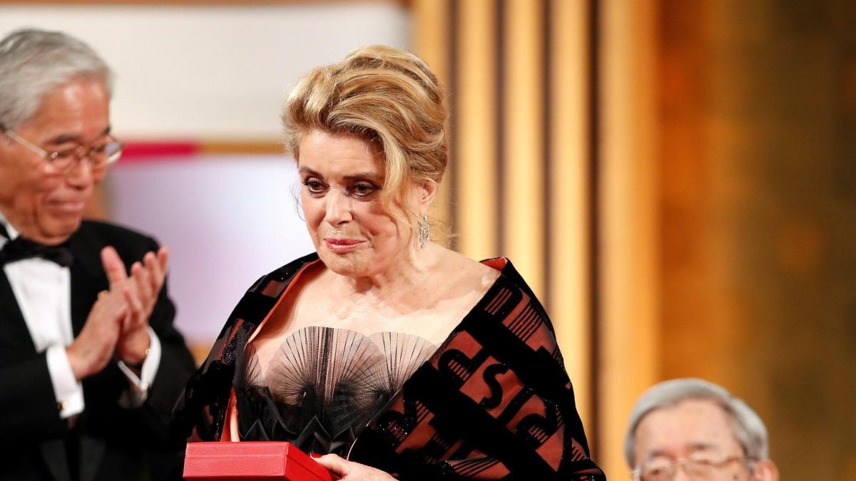 La actriz francesa Catherine Deneuve cumple 80 años