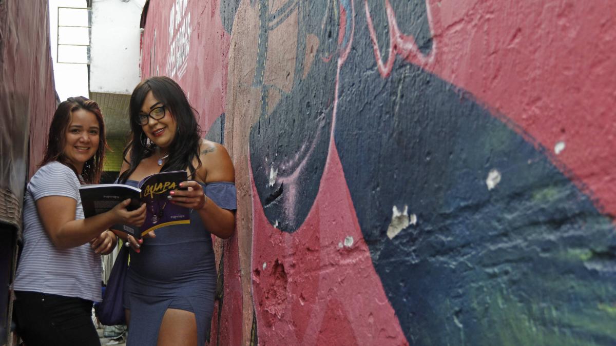 Libro acerca de la vida de un mujer transgénero en la conservadora ...
