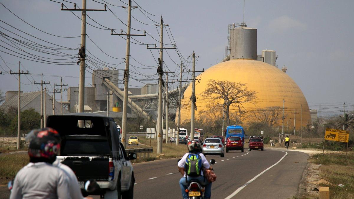 Un hombre se tiró de un bus en movimiento para evitar ser atracado