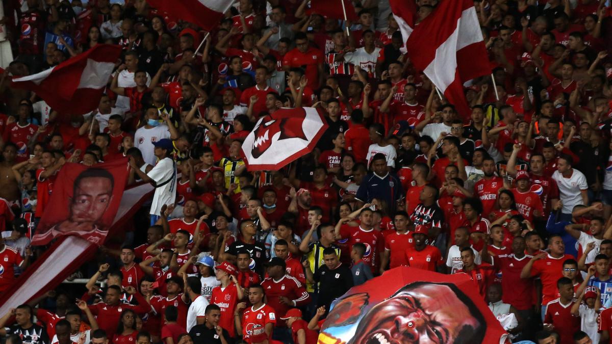 América:ofrecen millonaria recompensa por recuperar trapos