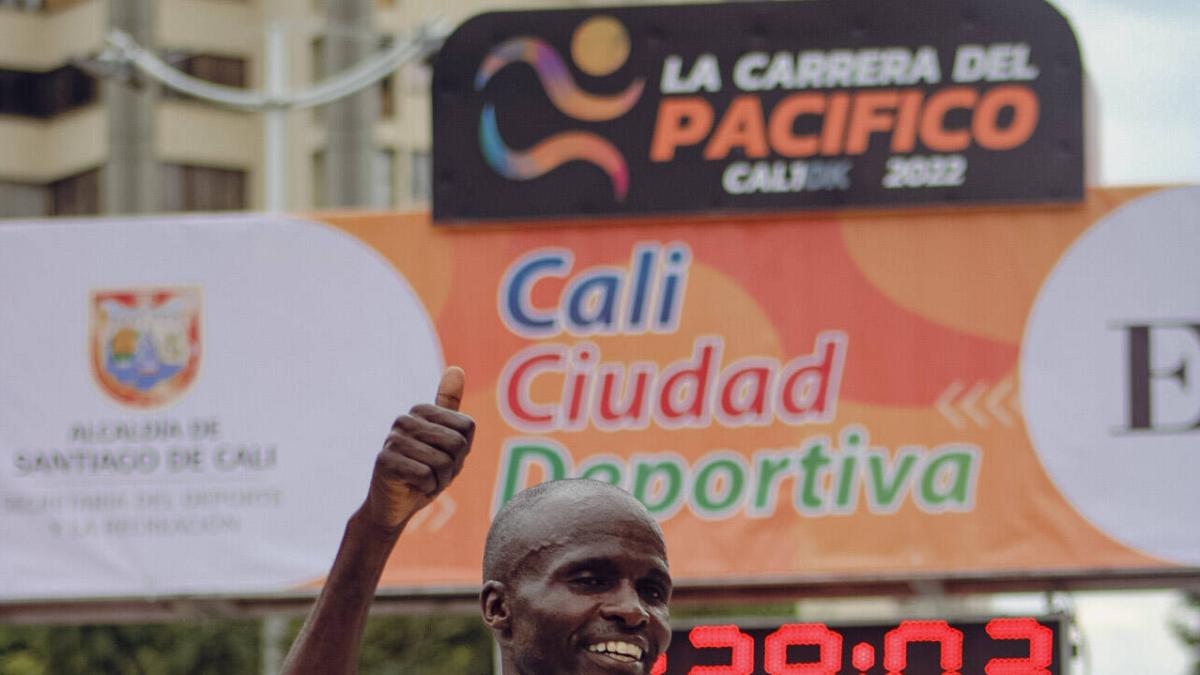 Edwin Soi y Rahel Daniel ganan una histórica Carrera del Pacífico