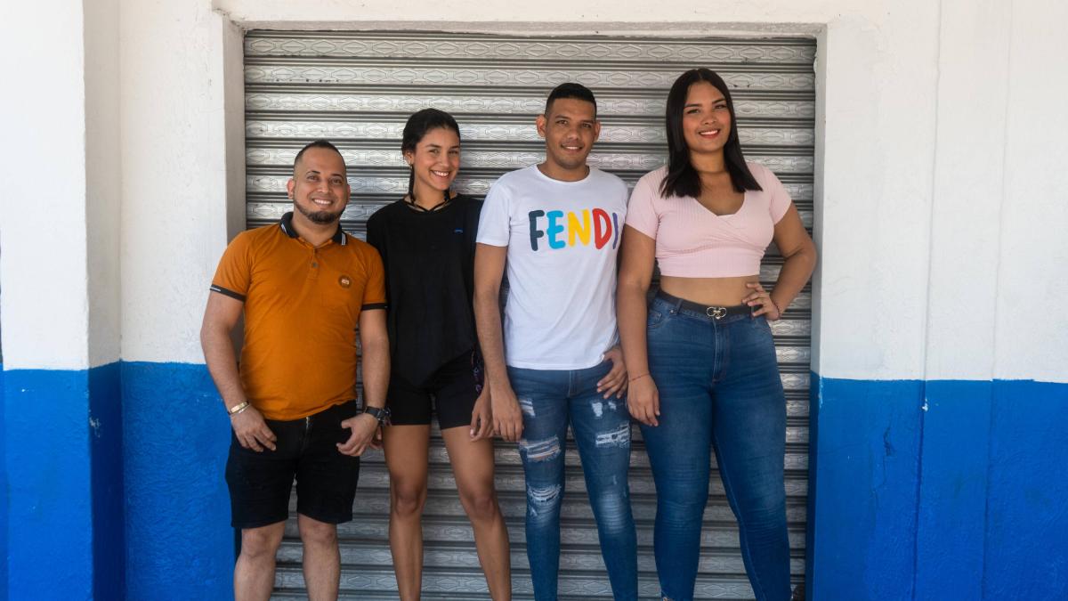Amparo Regino, la mujer más alta del Caribe