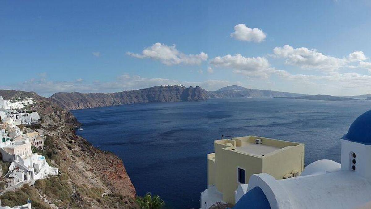 Kolumbo: hallan cámara de magma en el volcán, ¿hará erupción?