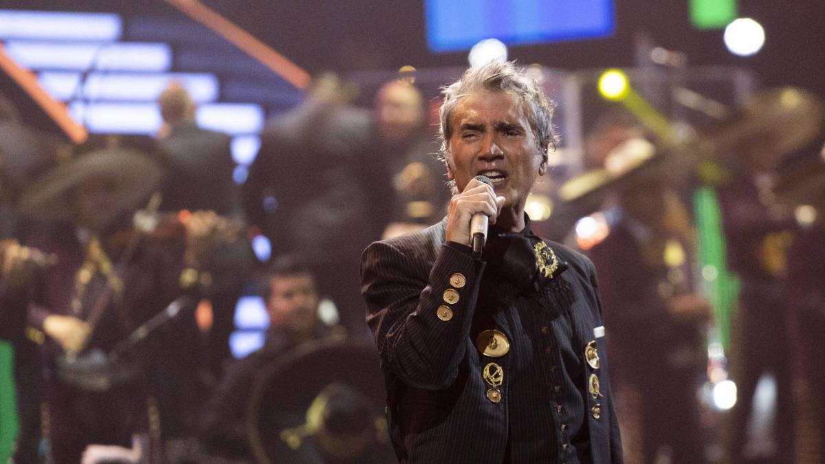 Alejandro Fernández le hizo un pequeña modificación a su canción 'Mátalas'