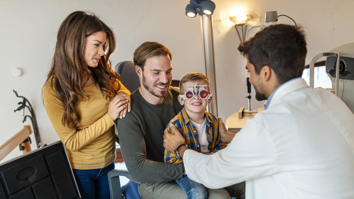 En el día del optómetra, ¡démosle una mirada a la salud visual!