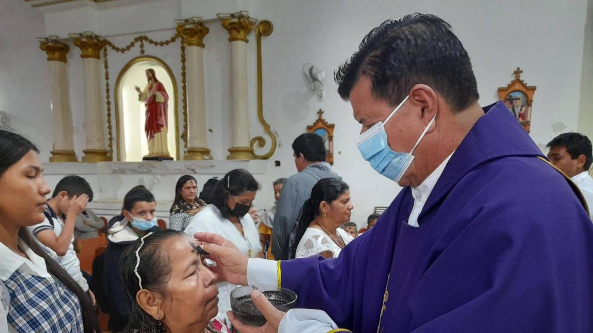 Edilberto Guerrero pasó de ser policía a sacerdote de la iglesia Católica