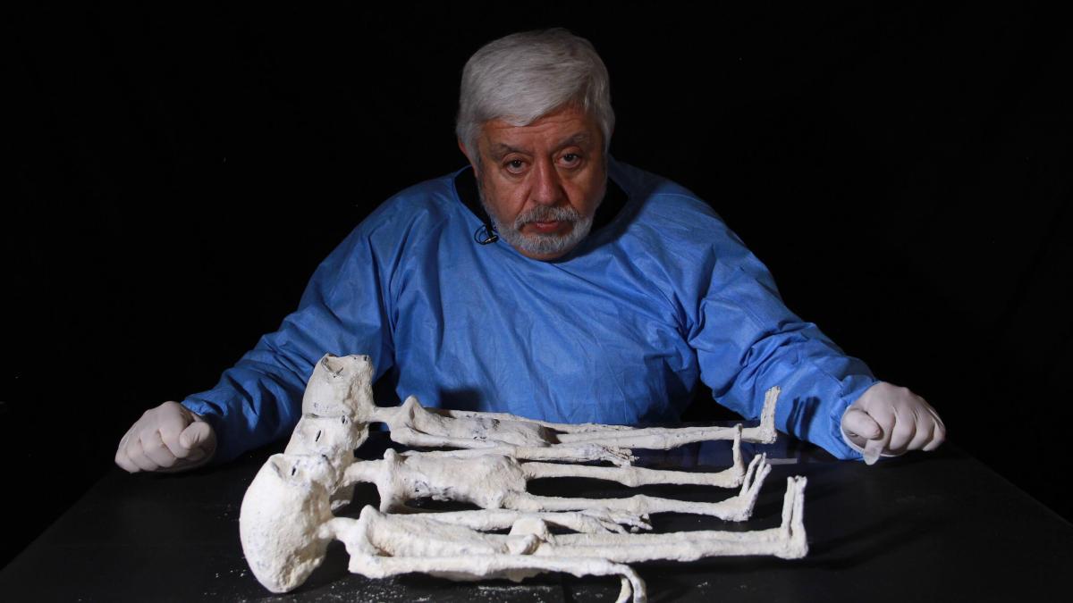 History se une al debate: presentará documental de momias alienígenas