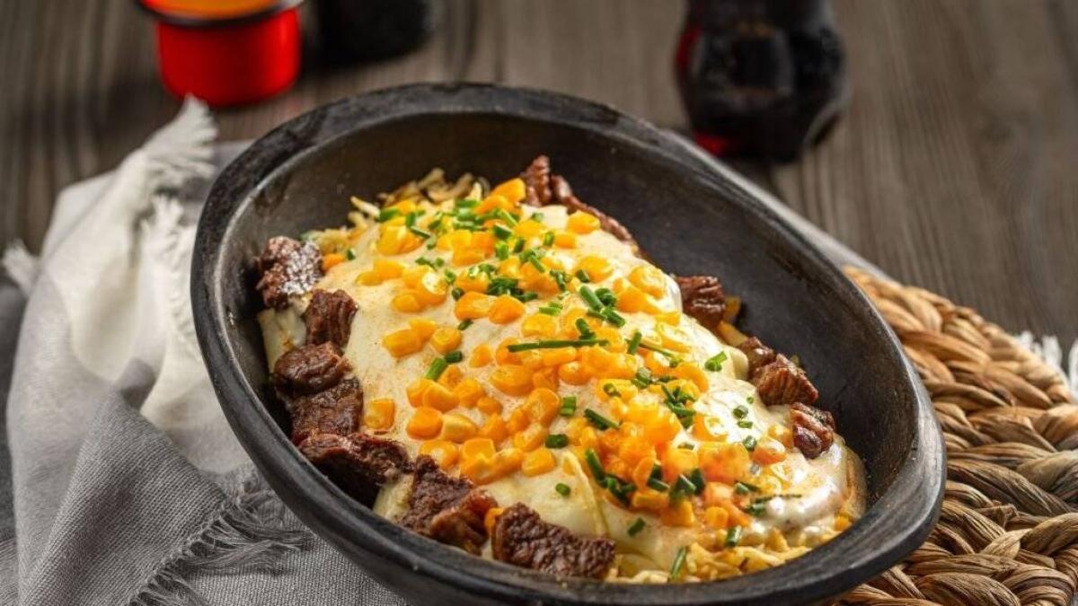 Receta para preparar una deliciosa mazorcada con tocineta